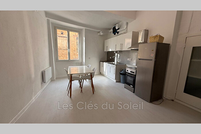 Appartement à vendre - Brignoles, Centre-ville, Vieille ville - 3 pièces - 2 chambres