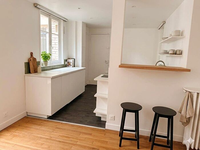 Grandes Carrières-Clichy, Paris 18ème arrondissement - Appartement 1 pièce à louer