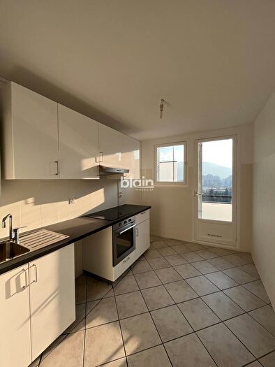 Appartement à louer - Grenoble - 4 pièces - 3 chambres