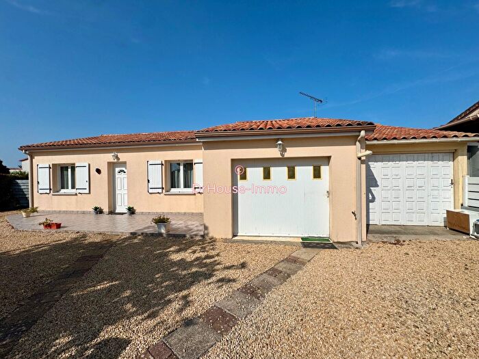 Neuville-de-Poitou : Maison 3 pièces à vendre