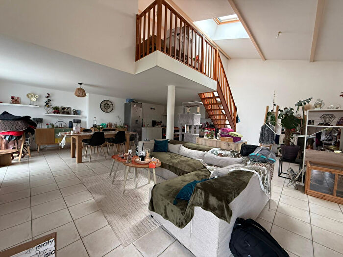 Saint-Hilaire-de-Loulay - Maison 4 pièces à louer