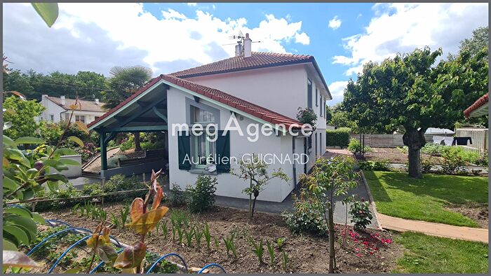 Bressuire, Saint-Porchaire - Maison 10 pièces à vendre