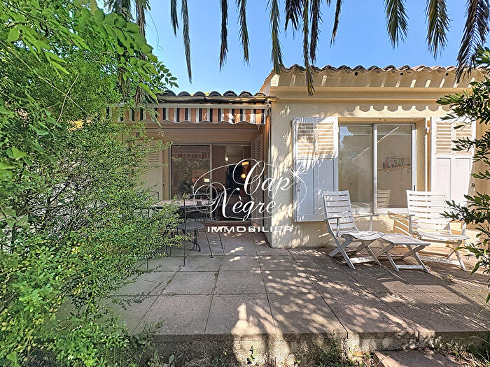 Le Lavandou, Cavalière, Layet, Pramousquier : Maison 3 pièces à vendre