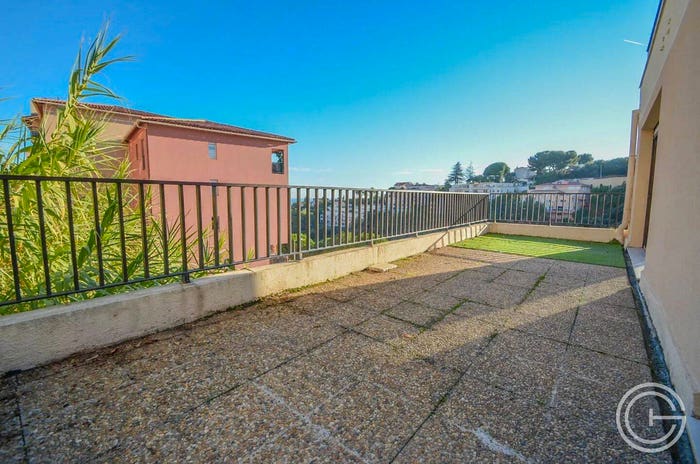 Fabron, Nice : Appartement 4 pièces à louer