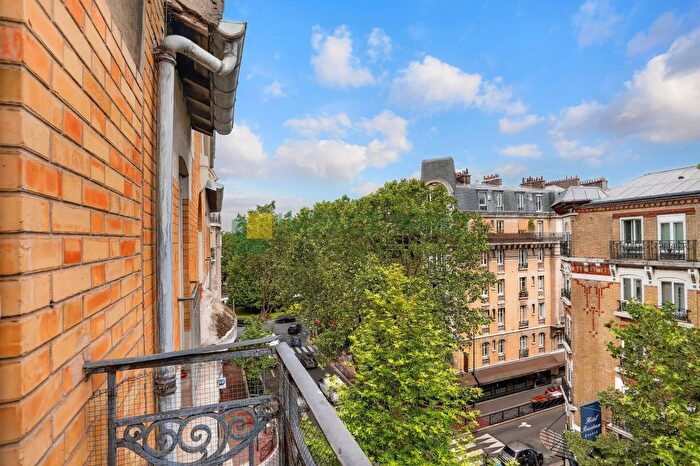 Appartement 2 pièces à Clichy, République, Victor Hugo, à vendre