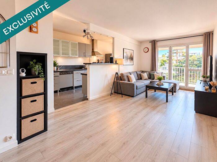 Longjumeau, Centre-ville, Mairie - Appartement 3 pièces à vendre