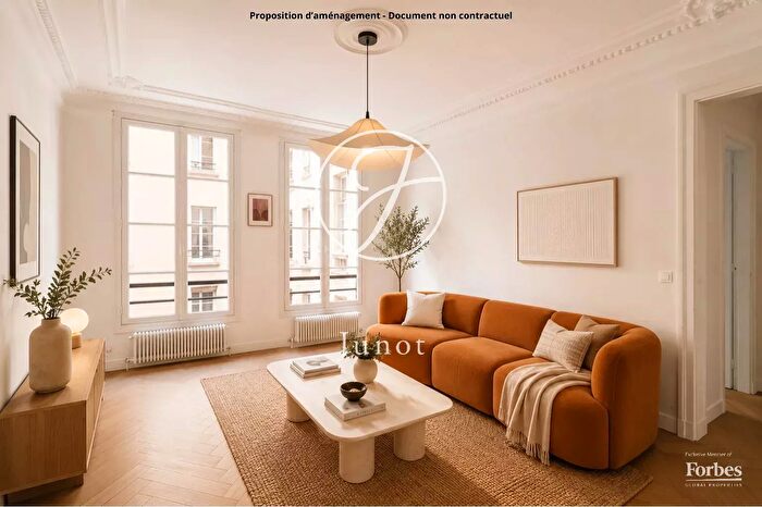 Paris 9ème, Grands Boulevards : Appartement 4 pièces à vendre