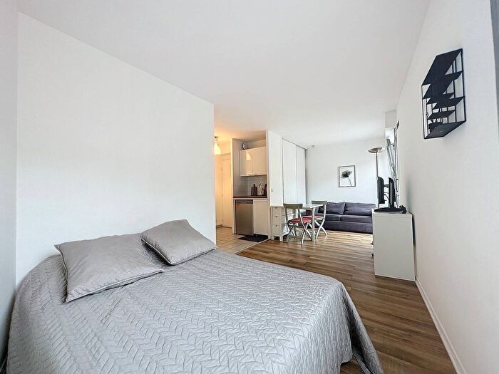 Appartement à louer - Eiffel, Levallois-Perret - 1 pièce