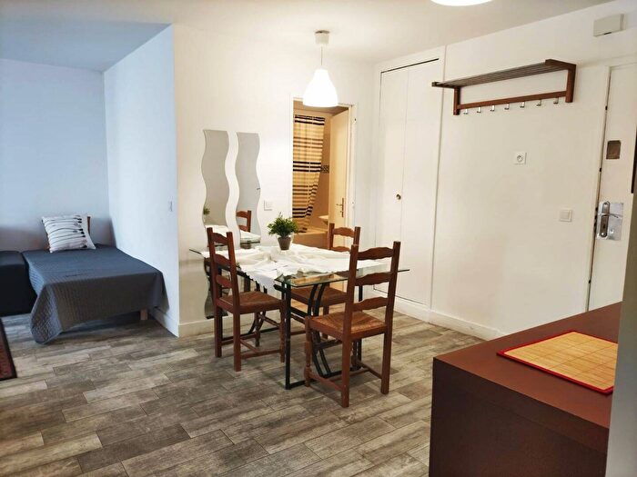 Appartement 3 pièces à louer - Courbevoie
