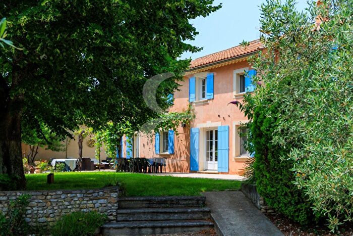 Maison à vendre - Grignan - 11 pièces - 7 chambres