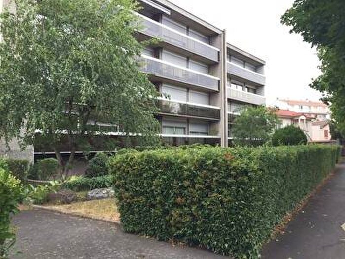 Appartement à louer - Centre, Issoire - 3 pièces - 1 chambre