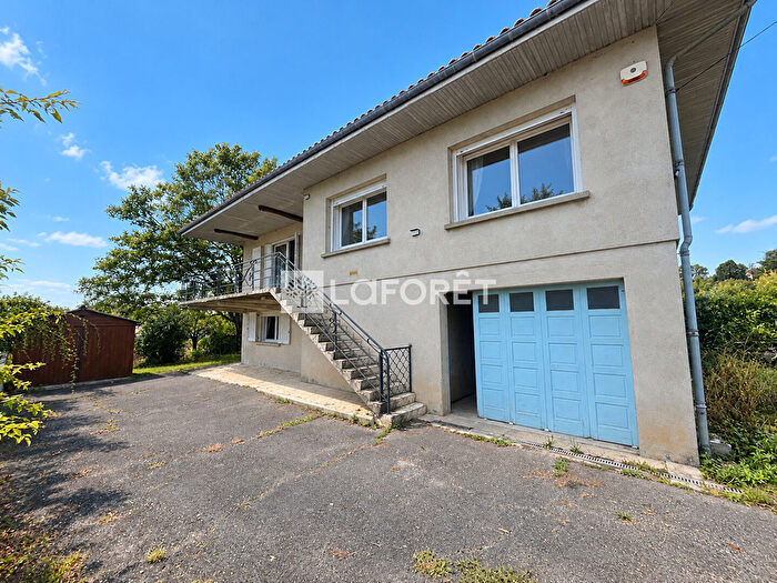 Saint-Germain-de-la-Rivière - Maison 7 pièces à vendre