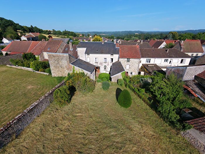 Maison 8 pièces à vendre - Bellegarde-en-Marche