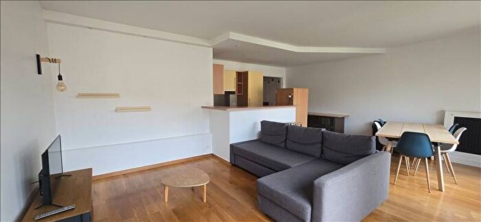 Appartement à louer - Leclerc-Verdun Nord Est, Brie-Comte-Robert - 4 pièces - 3 chambres