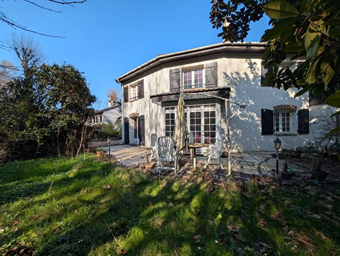 Maison à vendre - Les Clayes-sous-Bois - 7 pièces - 5 chambres