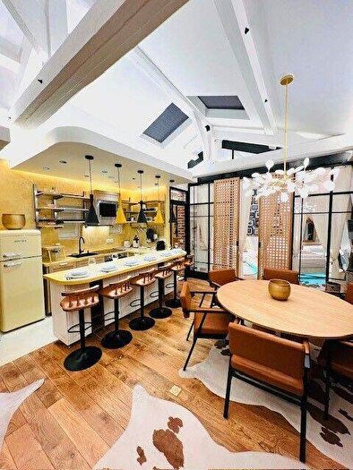 Appartement à louer - Ternes-Maillot, Paris ème arrondissement - 3 pièces - 2 chambres