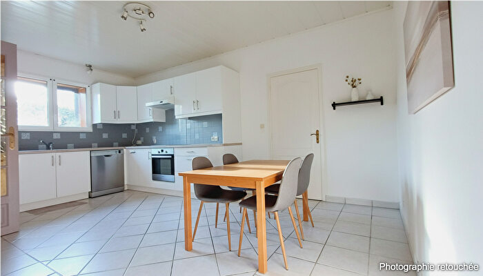 Maison à vendre - Crisolles - 5 pièces - 3 chambres