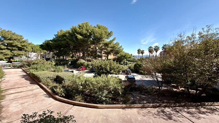 Hyères, Port : Appartement 1 pièce à vendre