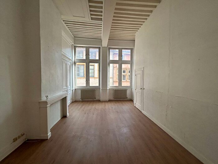 Appartement à louer - Vieux Lyon, Lyon ème - 4 pièces - 3 chambres