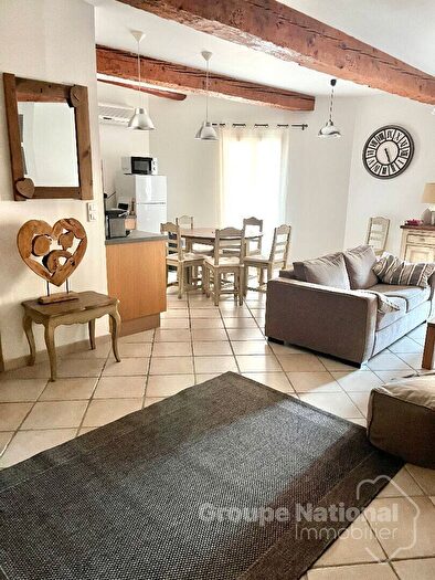 La Ville, LIsle-sur-la-Sorgue - Appartement 3 pièces à louer