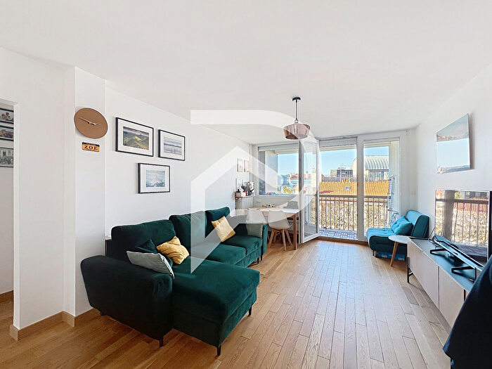 Appartement à vendre - Issy-les-Moulineaux, Centre-ville, Corentin Celton, Les Varennes - 3 pièces - 2 chambres