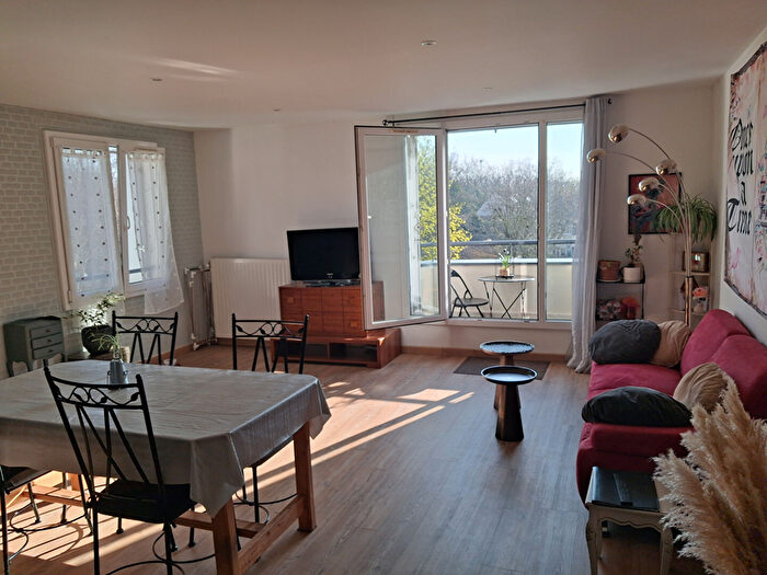 Éragny, Le Grillon : Appartement 3 pièces à louer