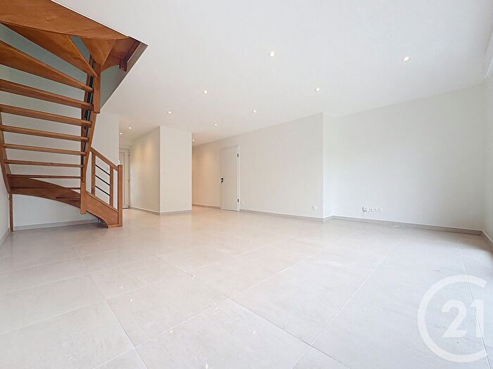 Maison à louer - Grand-Charmont - 3 pièces - 2 chambres