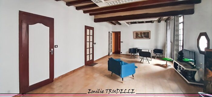 Appartement à vendre - Saint-Calais - 8 pièces - 3 chambres