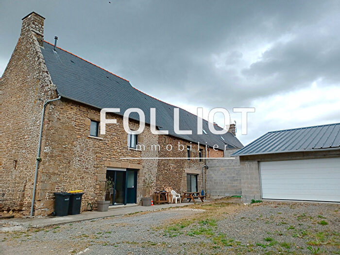 Maison à vendre - Bazouges-la-Pérouse - 6 pièces - 3 chambres