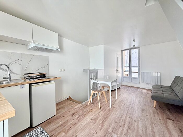 Appartement 2 pièces à Verrières-le-Buisson, Centre-ville, à louer