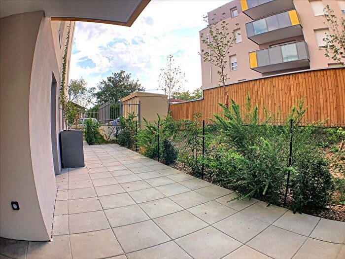 Appartement à louer - Charréard, Vénissieux - 3 pièces - 2 chambres