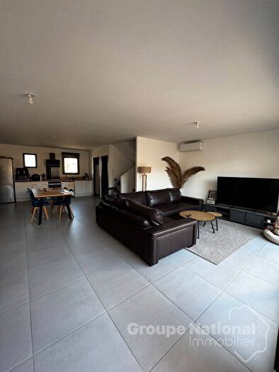 Maison 4 pièces à Camaret-sur-Aigues, à louer