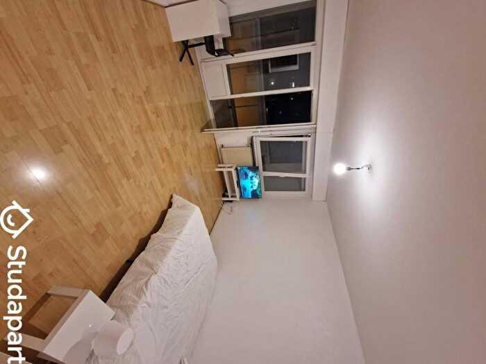 Appartement à louer - Sud Est, H nheim - 1 pièce - 3 chambres