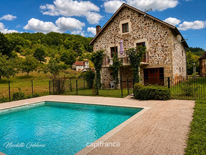 Maison 8 pièces à Gagnac-sur-Cère, à vendre