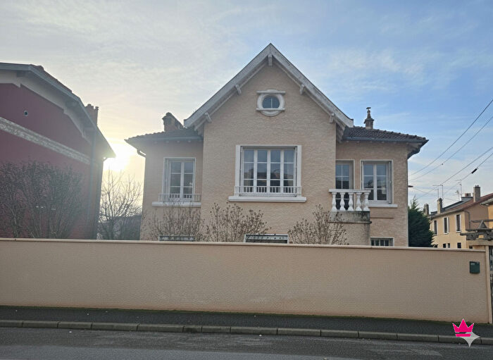 Maison à vendre - Décines-Charpieu, La Soie Montaberlet - 6 pièces - 5 chambres