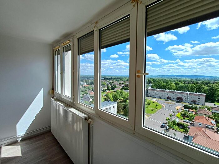 Luxeuil-les-Bains - Appartement 5 pièces à louer