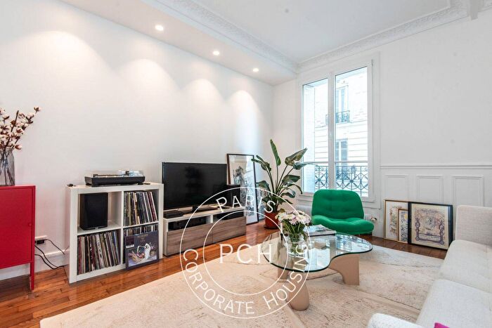 Appartement à louer - Pernety, Paris ème arrondissement - 3 pièces - 2 chambres