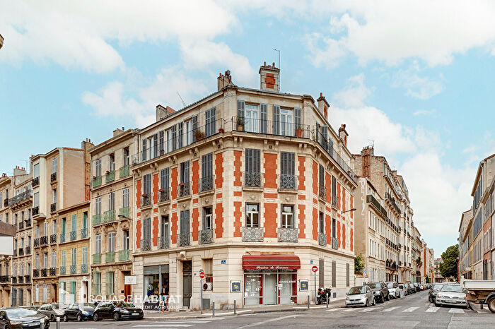 Appartement à vendre - Marseille e  - 4 pièces - 3 chambres