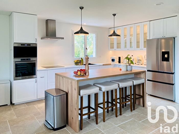 Maison à vendre - Semussac - 7 pièces - 5 chambres