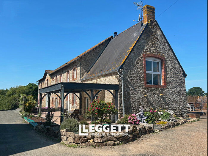 Maison 8 pièces à La Bazoge-Montpinçon, à vendre