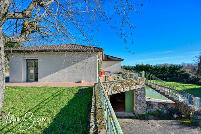 Maison à vendre - Mornant - 6 pièces - 5 chambres