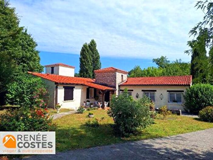 Maison à vendre - Saintes, Centre-ville - 8 pièces - 6 chambres