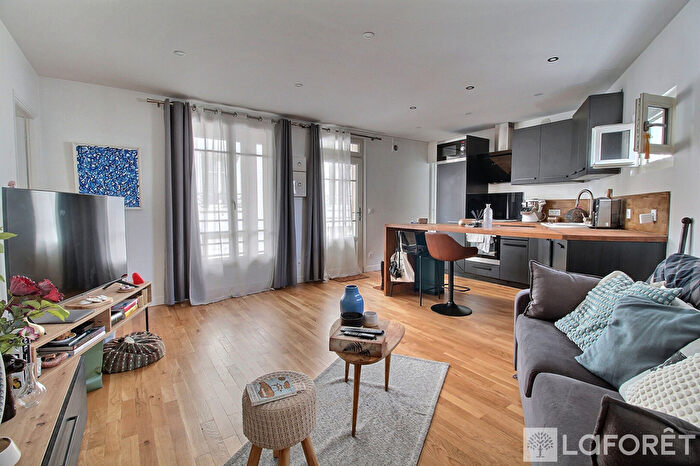 Appartement à louer - La Garenne-Colombes, Centre Nord, Gare, Mairie - 2 pièces - 1 chambre