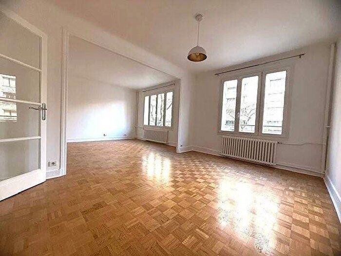 Appartement à louer - Paris ème arrondissement - 5 pièces - 3 chambres