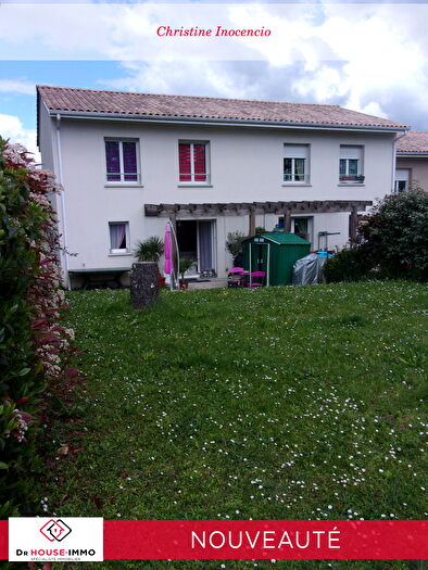 Maison à louer - Saint-Yzan-de-Soudiac - 4 pièces - 3 chambres