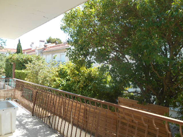 Perpignan, Saint-Martin : Appartement 2 pièces à louer