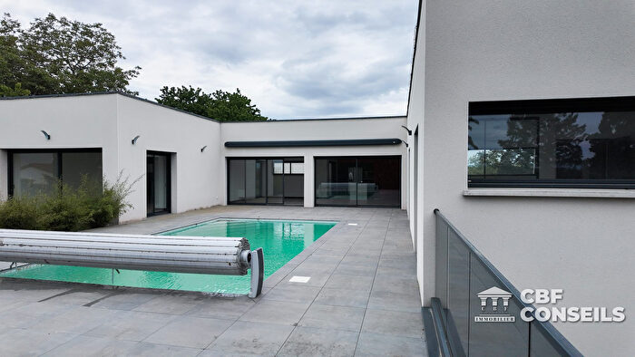 Maison à vendre - Pont-du-Château - 8 pièces - 4 chambres