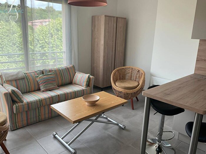 Centre-Saint Germain-Vareilles, Ambérieu-en-Bugey : Appartement 2 pièces à louer