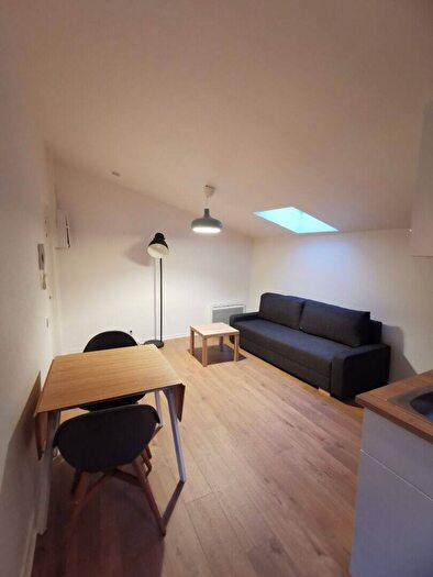 Centre, Sainte-Foy-lès-Lyon : Appartement 1 pièce à louer