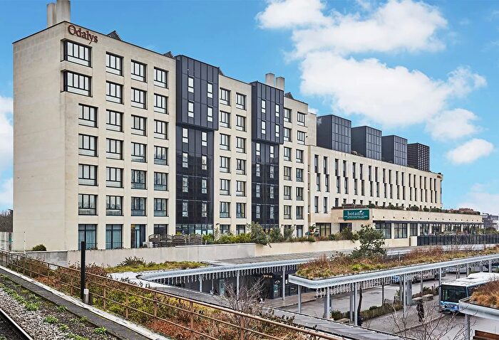 Appartement à vendre - Rueil-Malmaison, Plaine Gare - 1 pièce